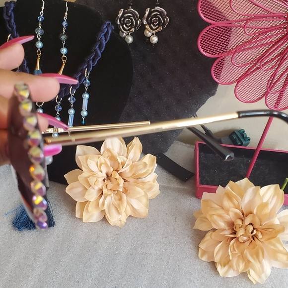 Accessories | New Sunglasses Very Beautiful Corner Diamond | Poshmark